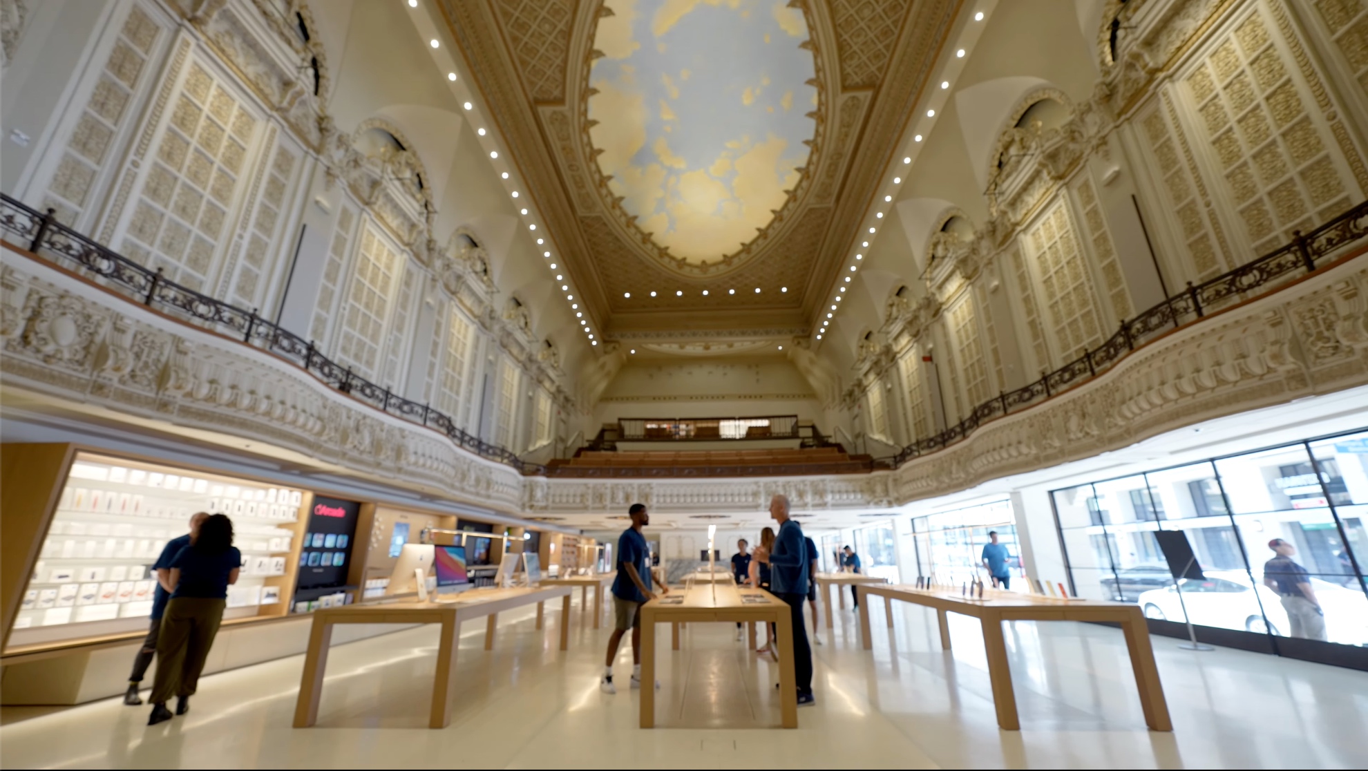 Broadway'de Apple rüzgarı: Apple Store Tower Theater - ShiftDelete.Net