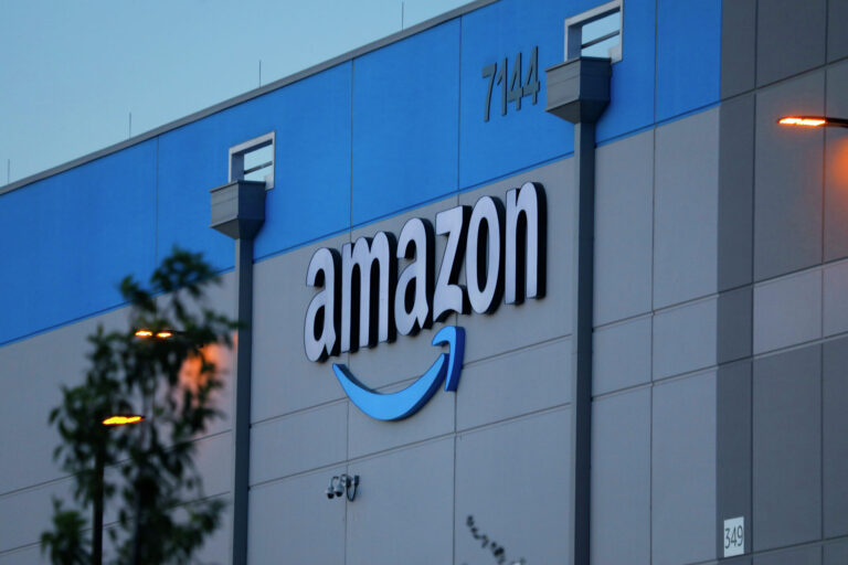 Amazon, işten çıkarma nedeniyle tepki gördü - ShiftDelete.Net Amazon, işten çıkarma nedeniyle tepki gördü - ShiftDelete.Net