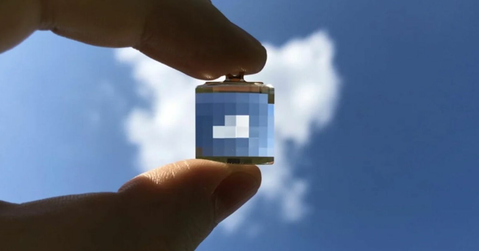 Pixel Mirror sayesinde etrafınızdaki her şey pixel art ürünü olacak!