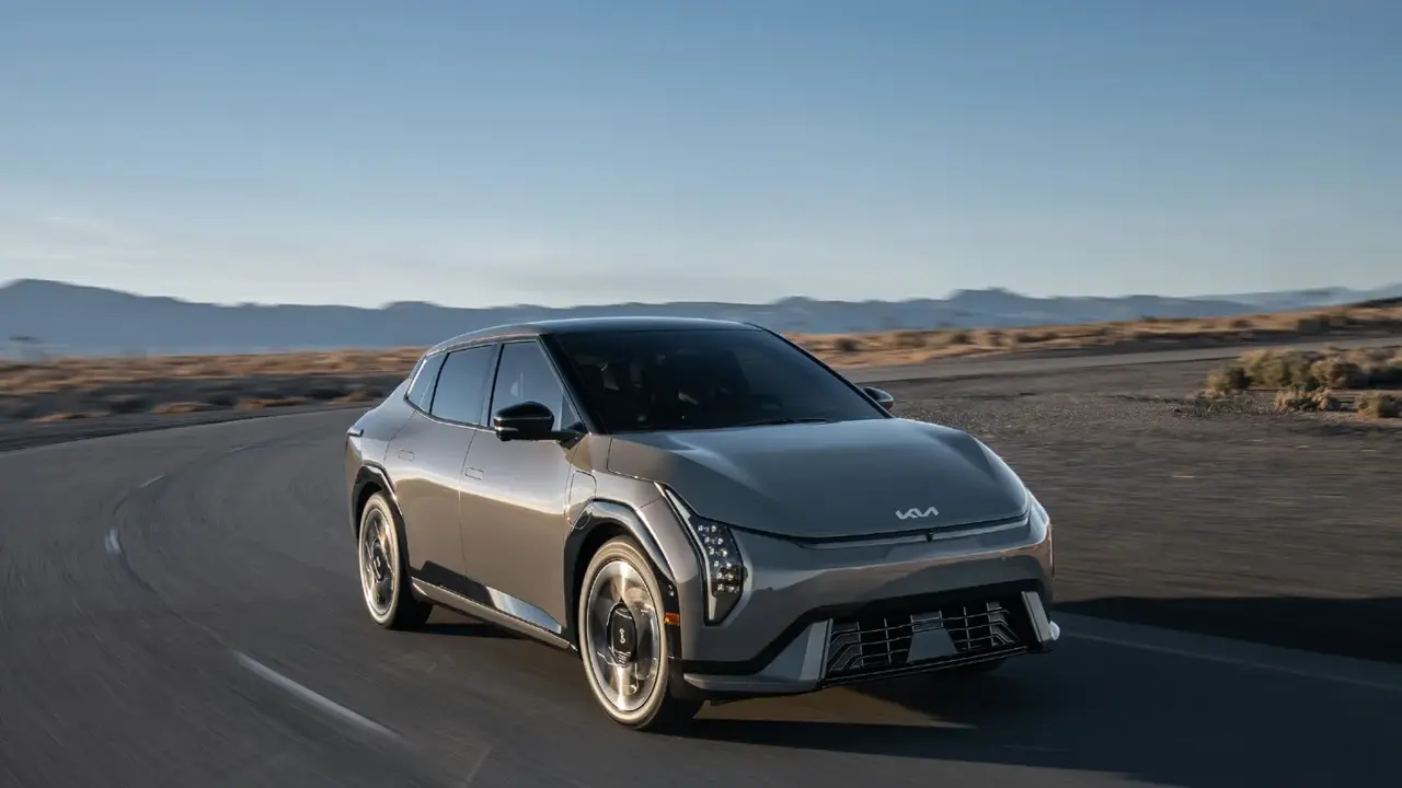Kia, yeni elektrikli sedanı EV4'ü tanıttı! İşte özellikleri - SDN